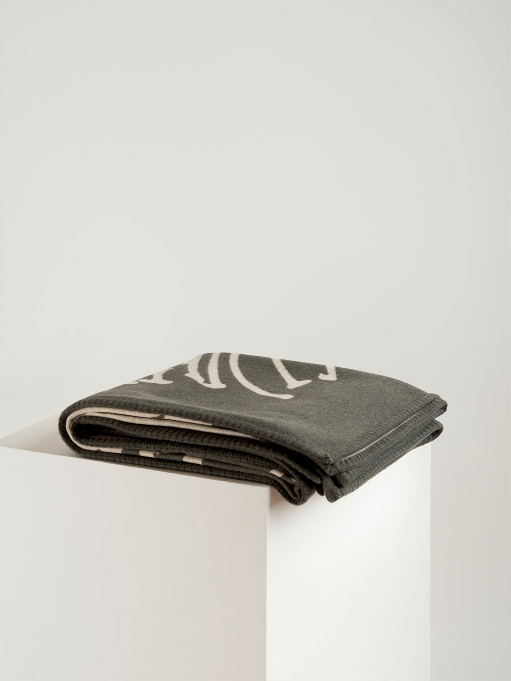 MIYA | rover green – R+D.LAB (Fa.Vo.Llc.)